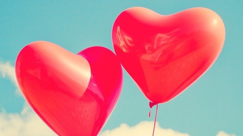 25 Lovely Valentine's Day Gifts for Him and Her 2022 - Gifting Area